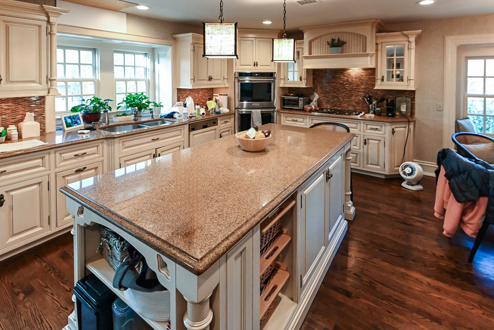 Salerno Traditional Cream Kitchen with Island, Desk Area and Appliance ...