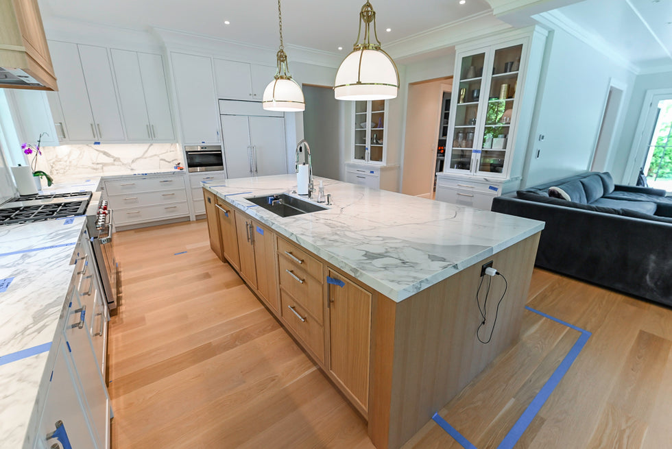 Custom Transitional White Kitchen with Natural Wood Toned Island, Whit – Aurora Circ