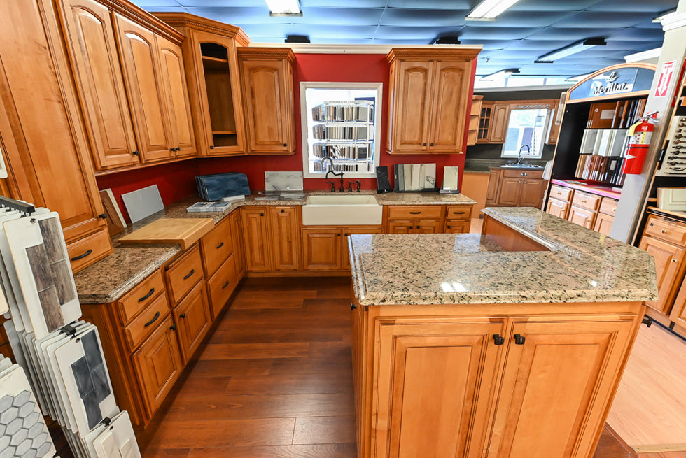 Decora Traditional Wooden Partial Kitchen with Island, Granite Counter ...