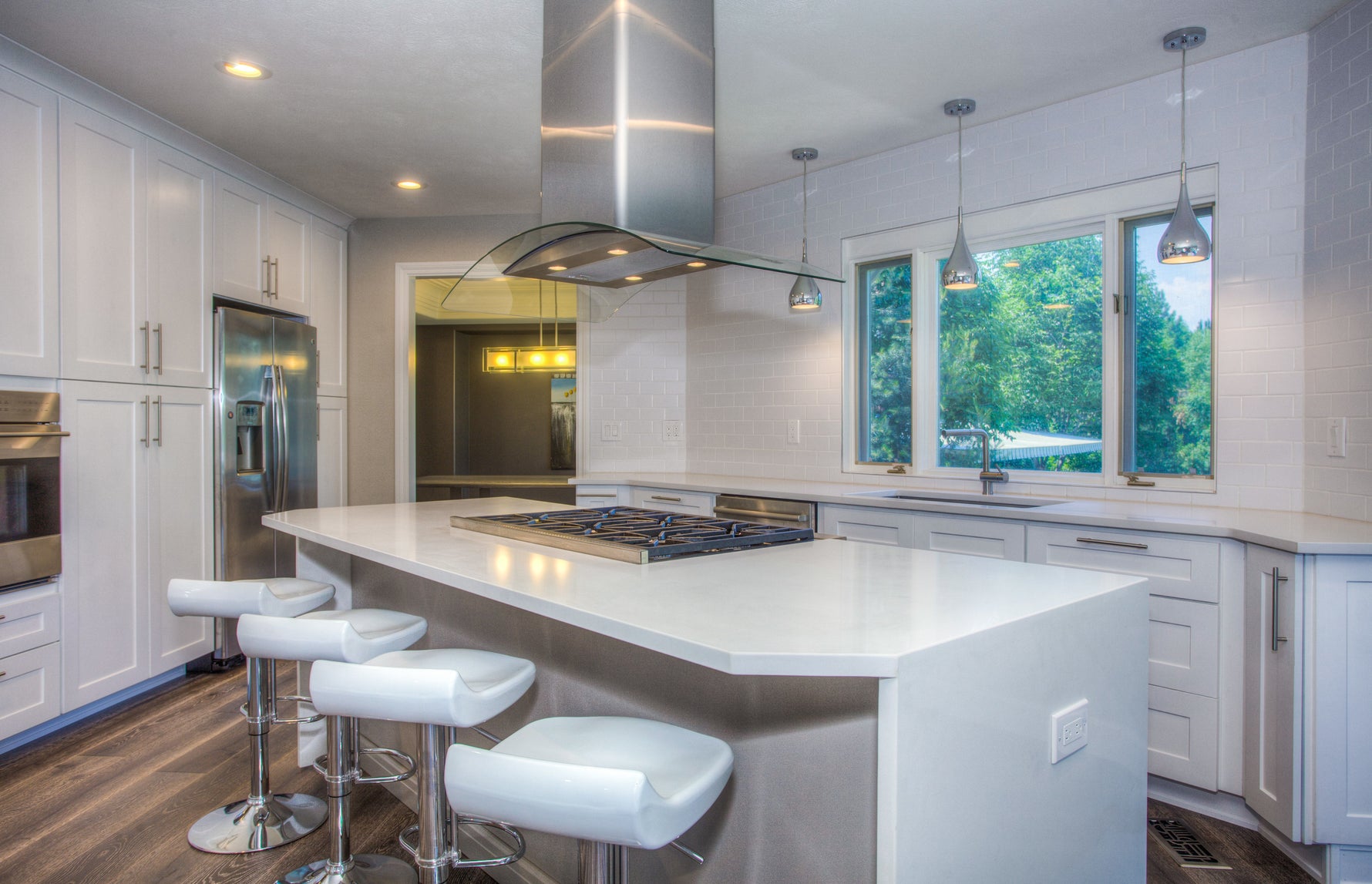 Scavolini Skyrise Modern Pre-Owned Kitchen – Aurora Circ
